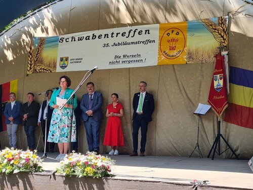 ADZ-Online - Grenzen überwinden – Wurzeln bewahren