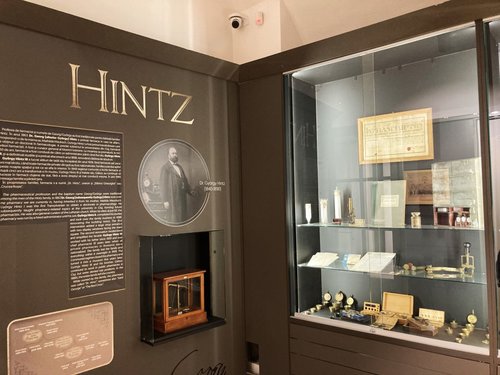 ADZ-Online - Wiedereröffnung des Klausenburger Apothekenmuseums im ...